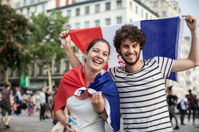 Mastering French Social Media: Essential Phrases, Abbreviations, And ...